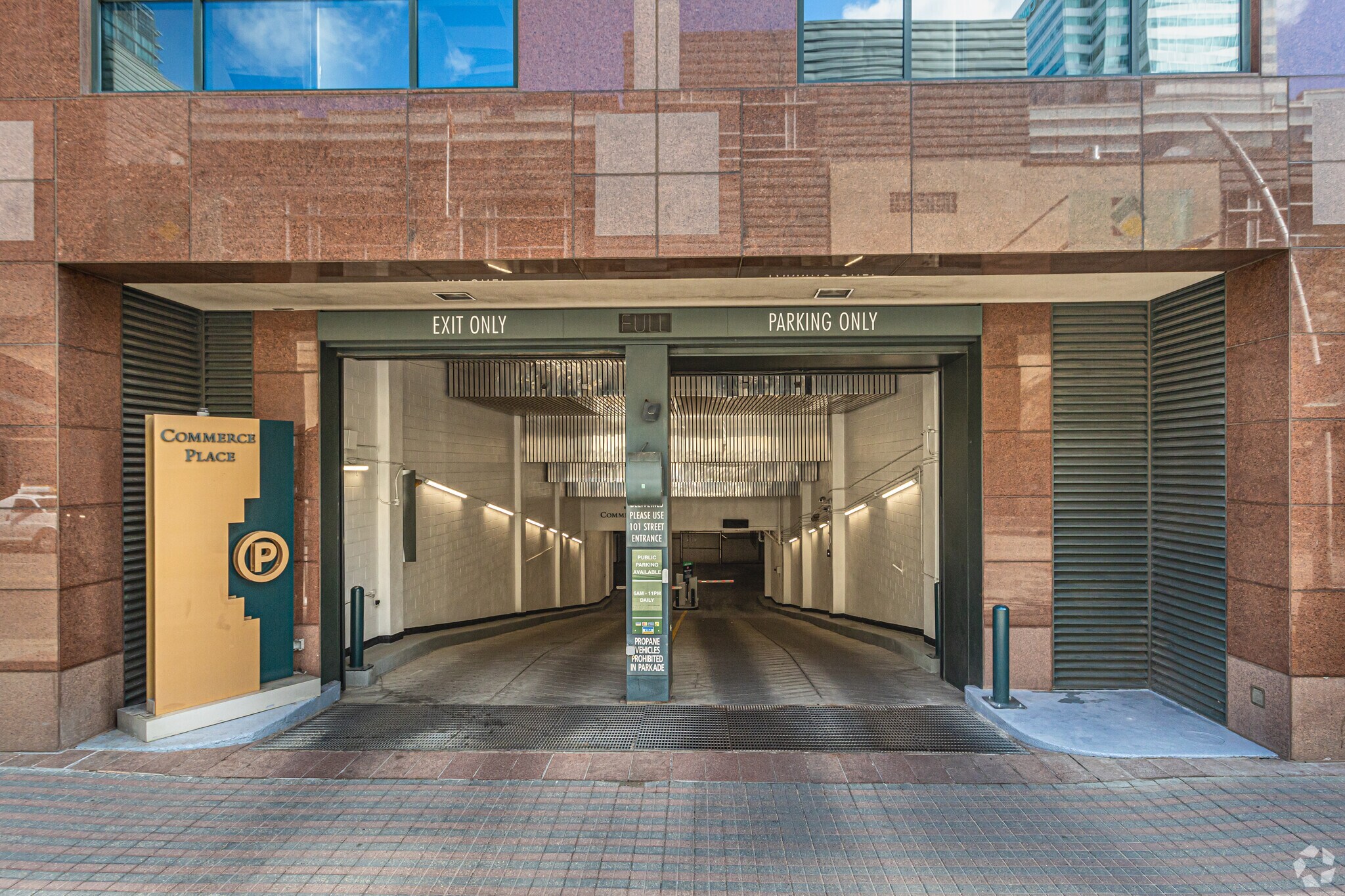 10155 102nd St NW, Edmonton, AB T5J 1W4 - Commerce Place | LoopNet Canada
