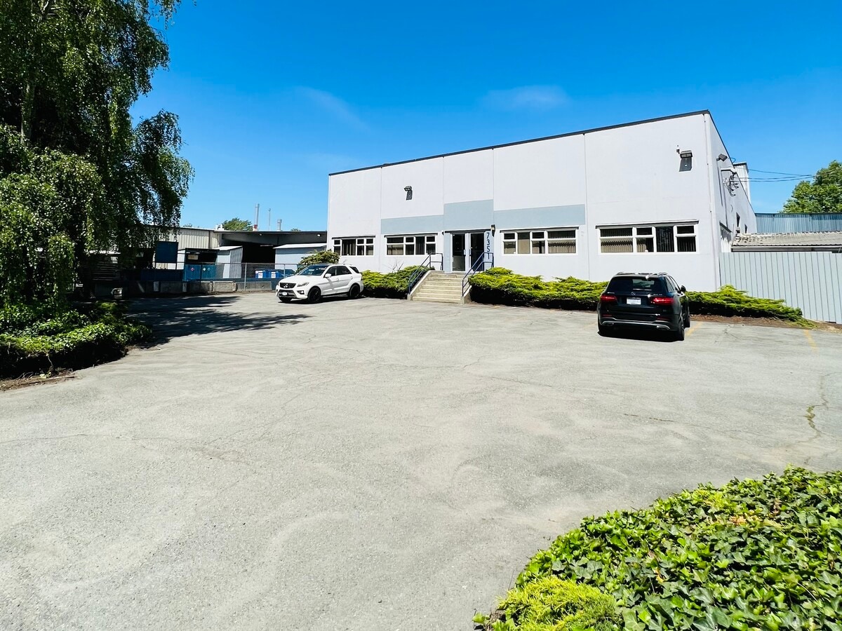 7351 Progress Pl, Delta, BC V4G 1A1 | LoopNet Canada