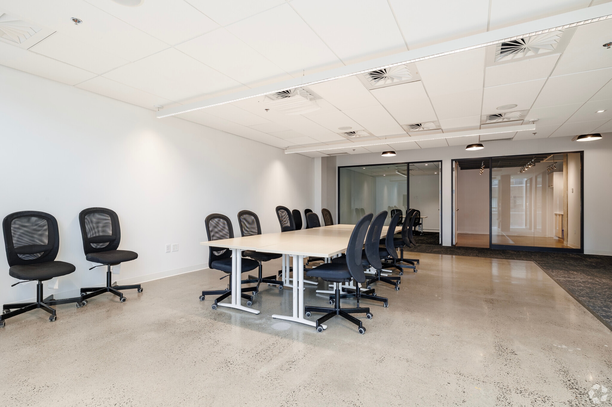 7236 St Waverly, Montréal, QC H2R 0C2 - Espaces Waverly | LoopNet Canada