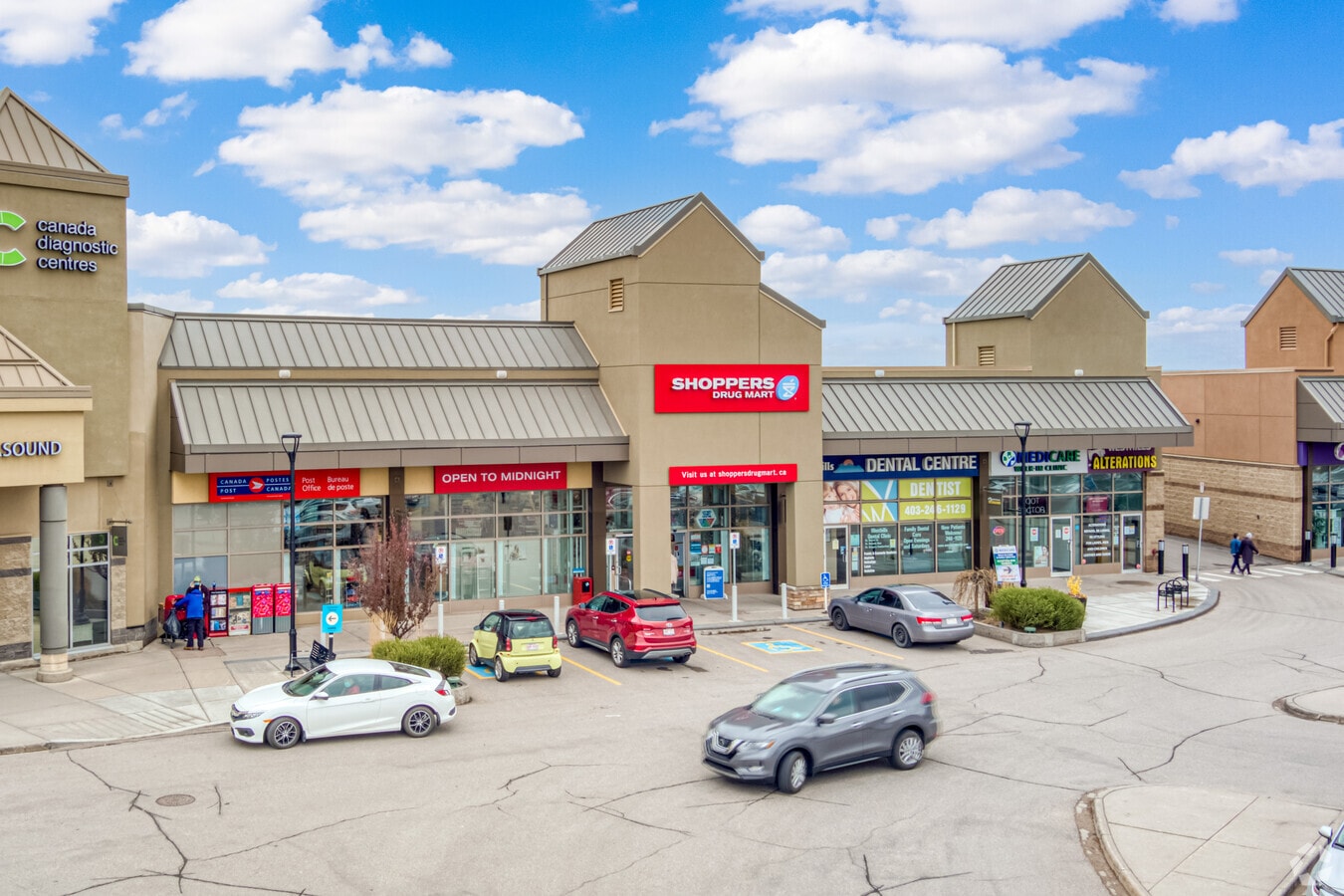 216 Stewart Green SW, Calgary, AB - Westhills Towne Centre | LoopNet Canada
