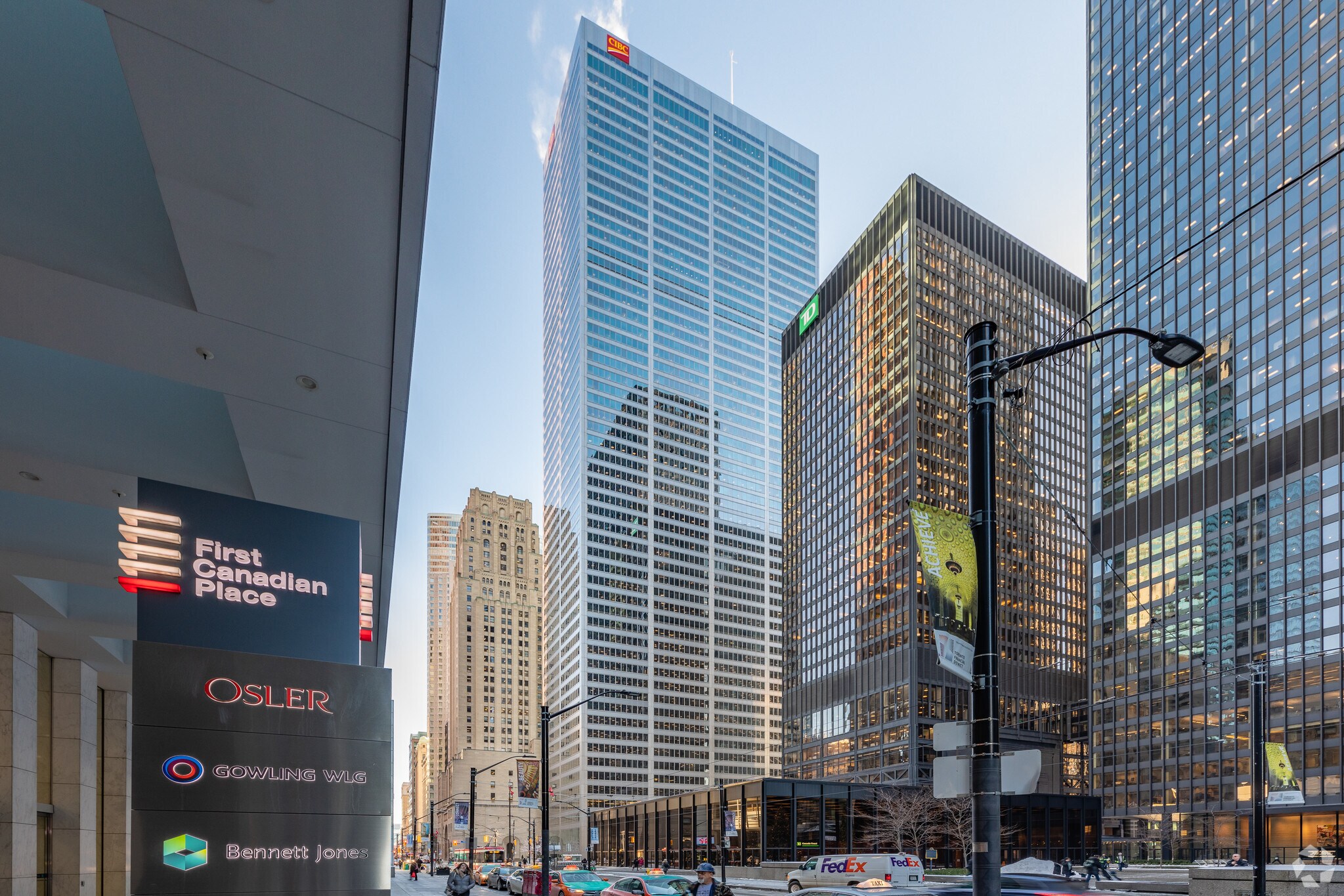 199 Bay St, Toronto, ON M5L 2A1 - Commerce Court West | LoopNet Canada