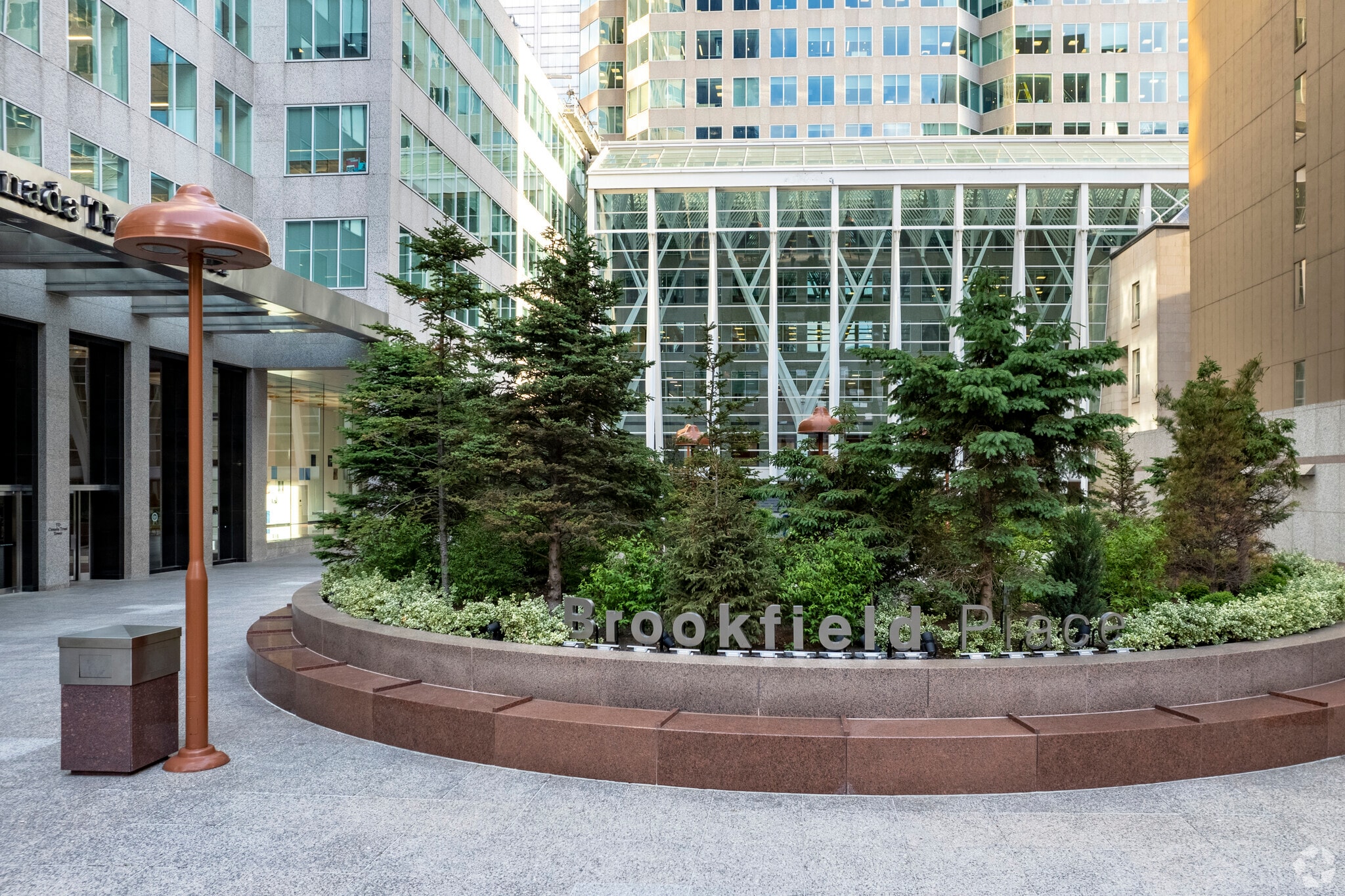 181 Bay St, Toronto, ON M5J 2T3 - Bay Wellington Tower | LoopNet Canada
