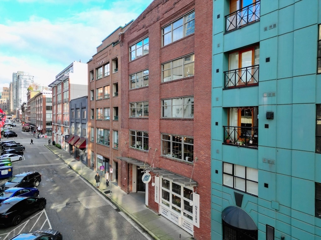 1228 Hamilton St, Vancouver, BC V6B 2S8 - Brickworks Building | LoopNet ...
