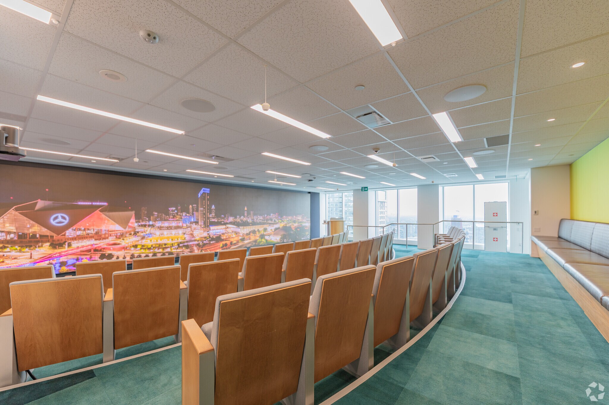 181 Bay St, Toronto, ON M5J 2T3 - Bay Wellington Tower | LoopNet Canada