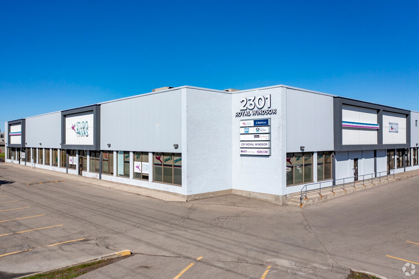 2301 Royal Windsor Dr, Mississauga, ON L5J 1K5 - Industrial for Lease ...