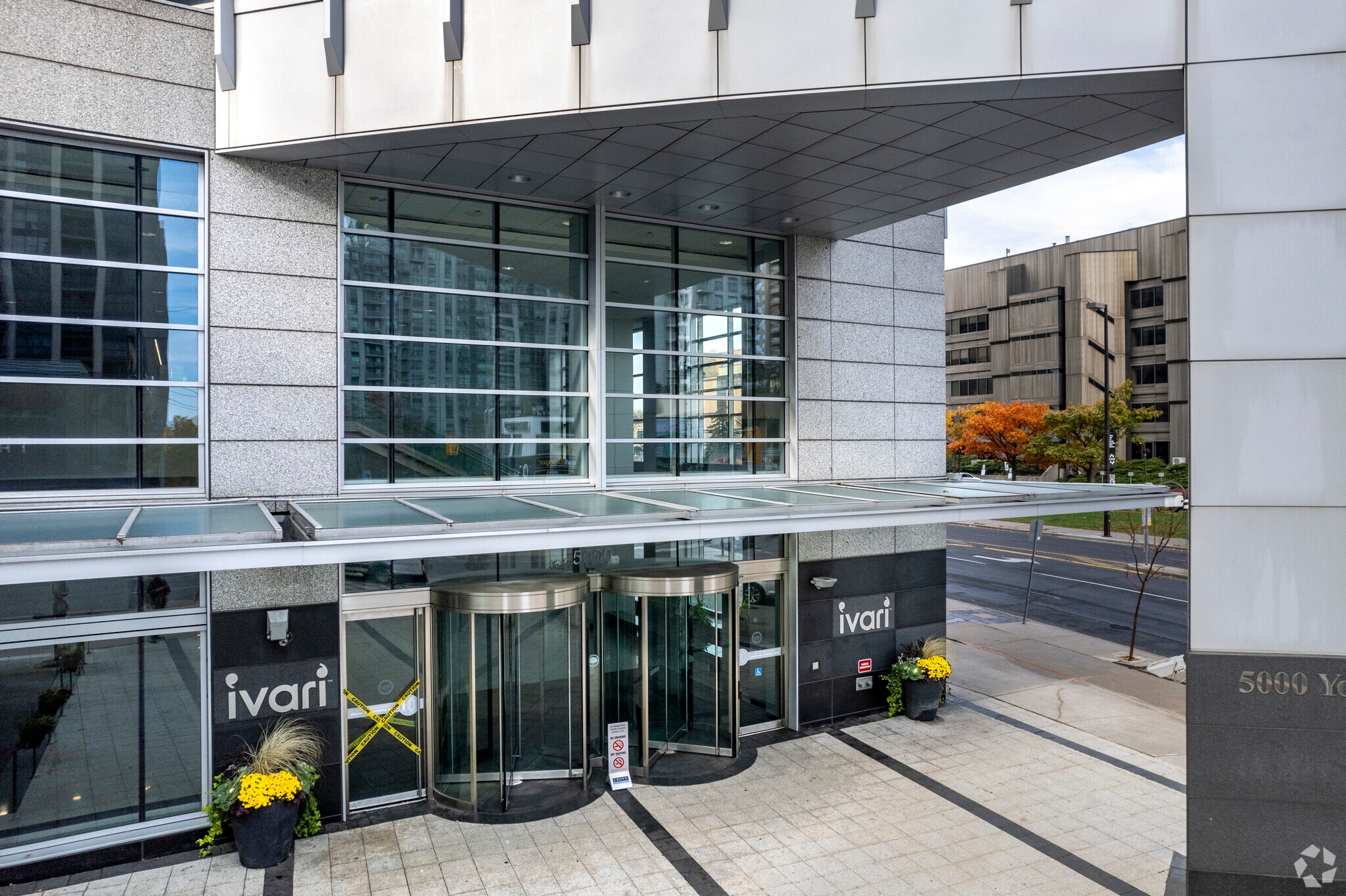5000 Yonge St, Toronto, ON M2N 7E9 - Ivari Tower | LoopNet Canada