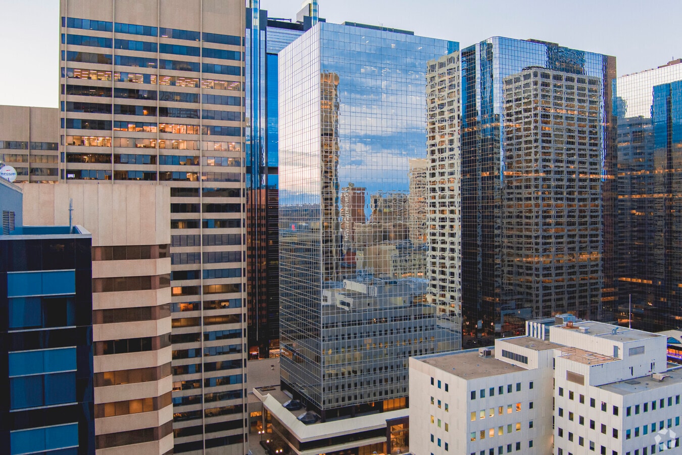 300 5th Ave SW, Calgary, AB T2P 0L3 - Stock Exchange Tower | LoopNet Canada
