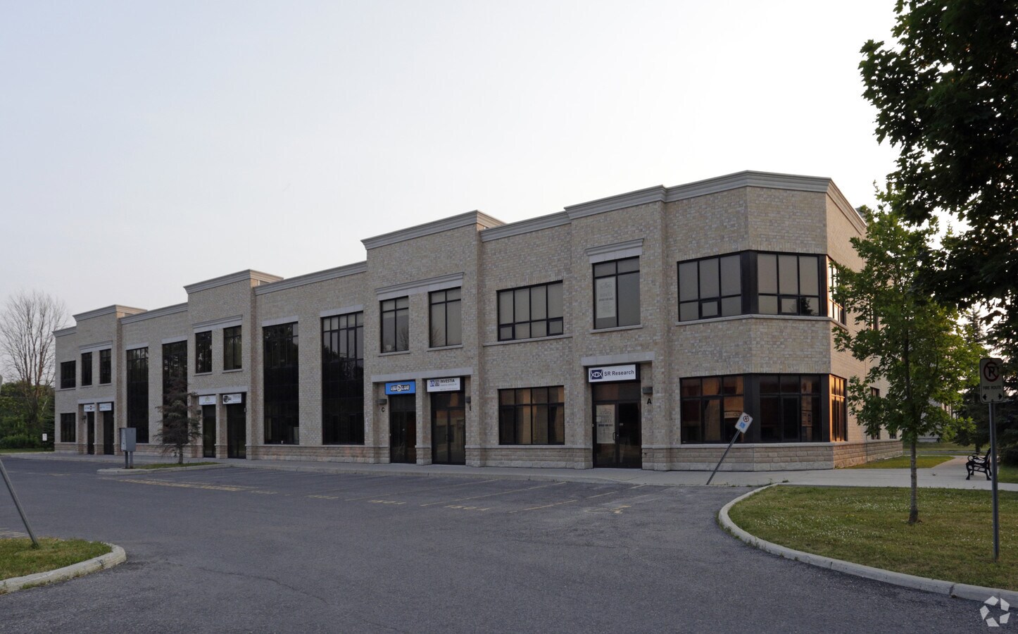 150 Terence Matthews Cres, Ottawa, ON K2M 1X4 | LoopNet Canada