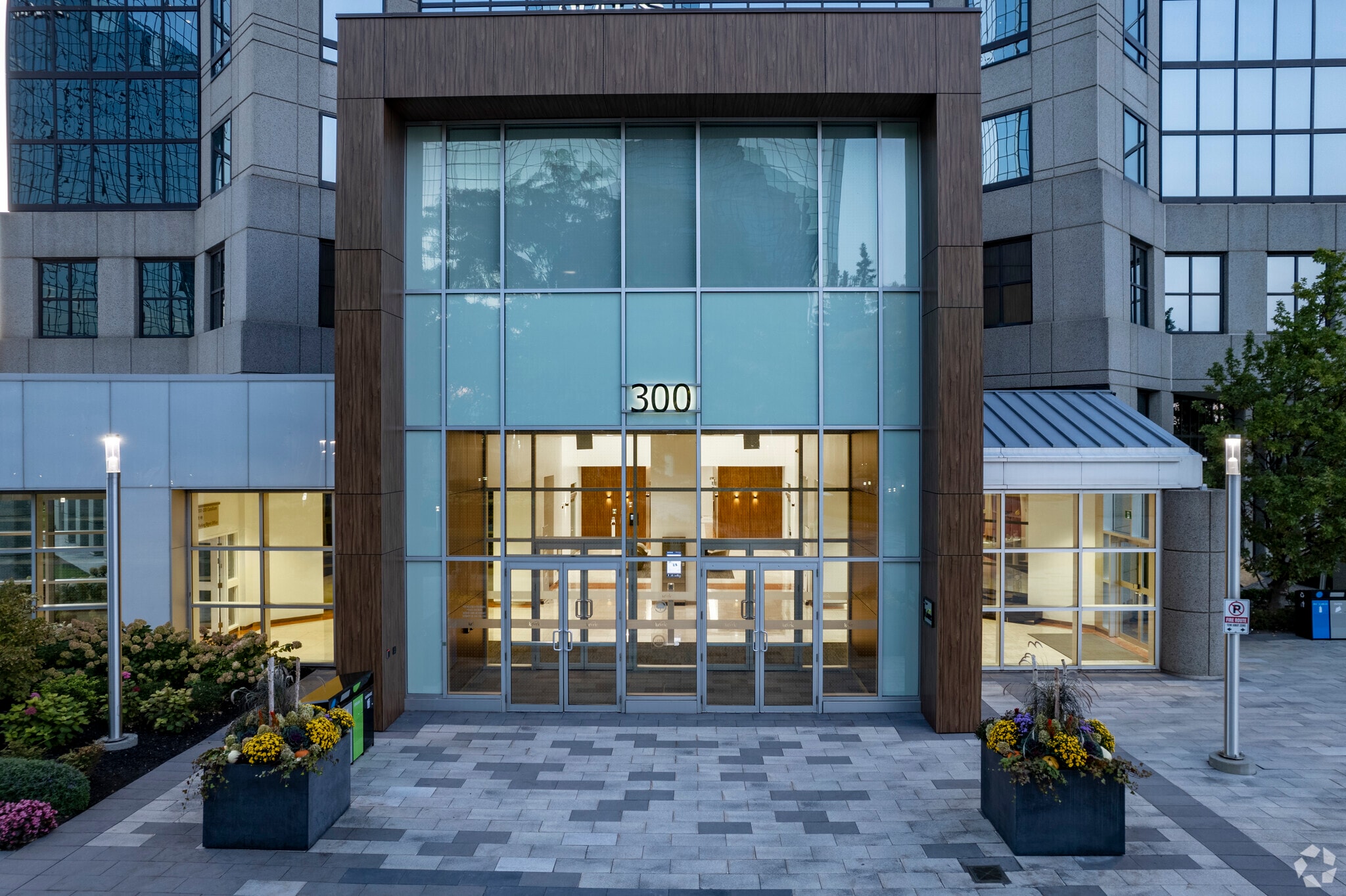 300 Consilium Pl, Toronto, ON M1H 3G2 - Consilium Place | LoopNet Canada