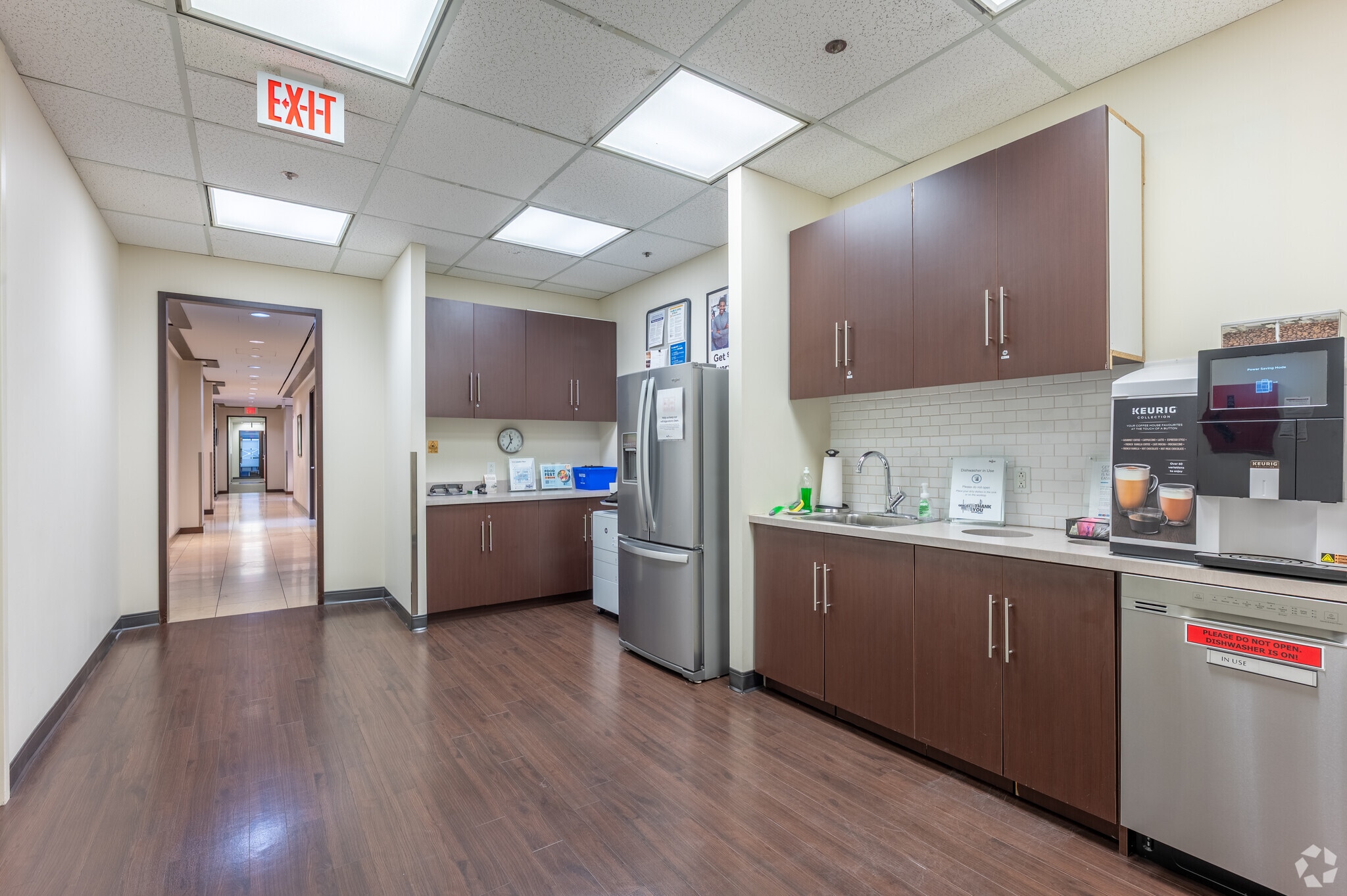 100 King St W, Toronto, ON M5X 1C9 - First Canadian Place | LoopNet Canada