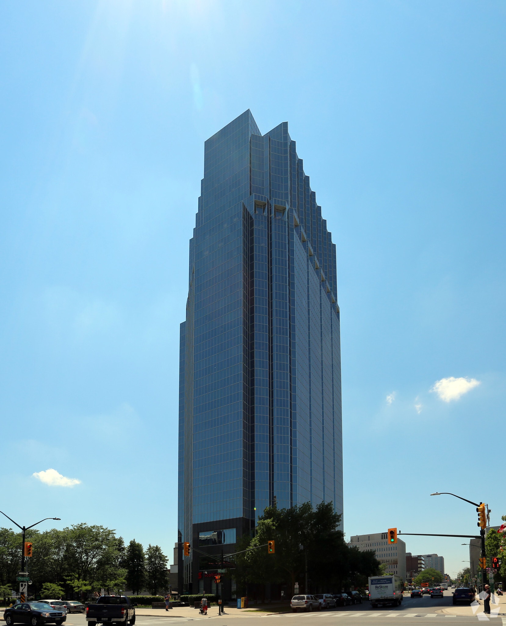 255 Queens Ave, London, ON N6A 5R8 - One London Place | LoopNet Canada