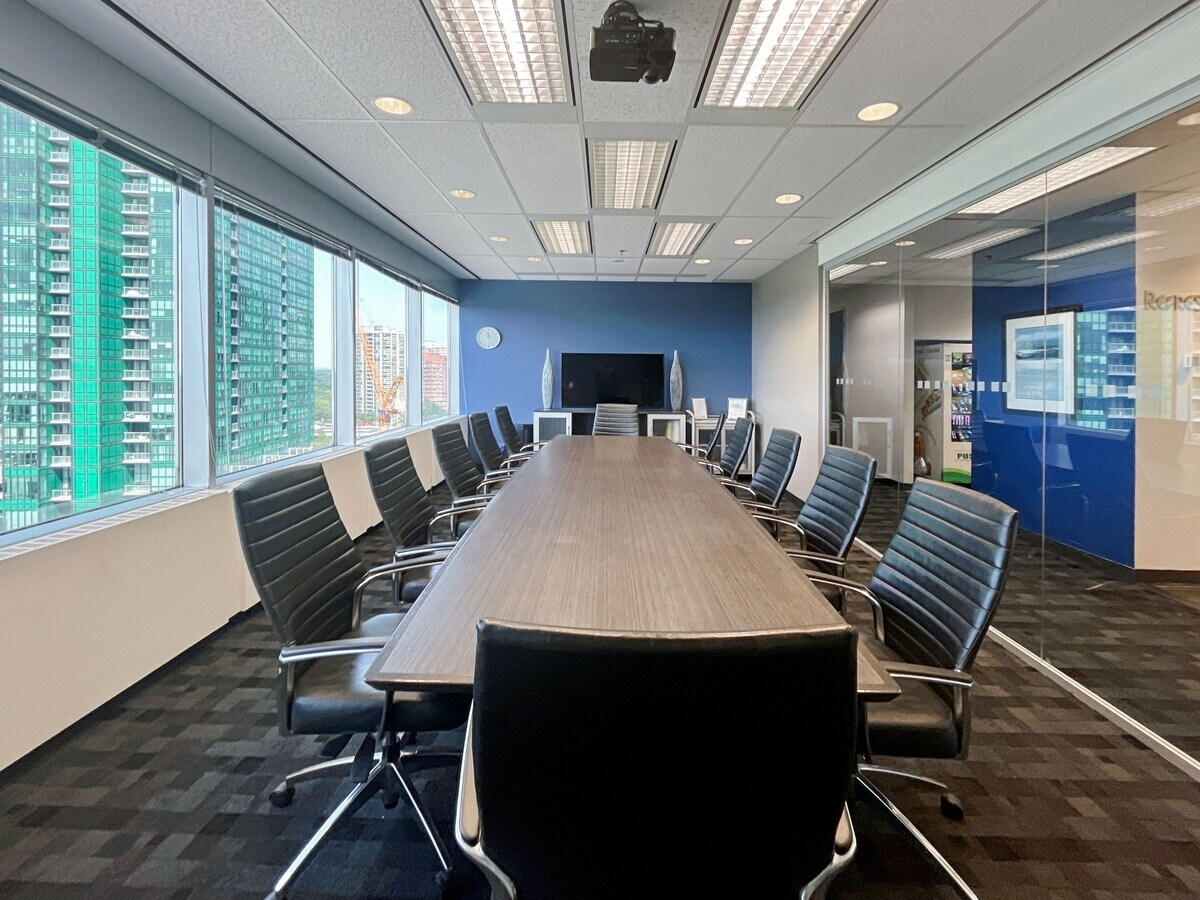 4711 Yonge St, Toronto, ON M2N 6K8 - Yonge and Sheppard | LoopNet Canada