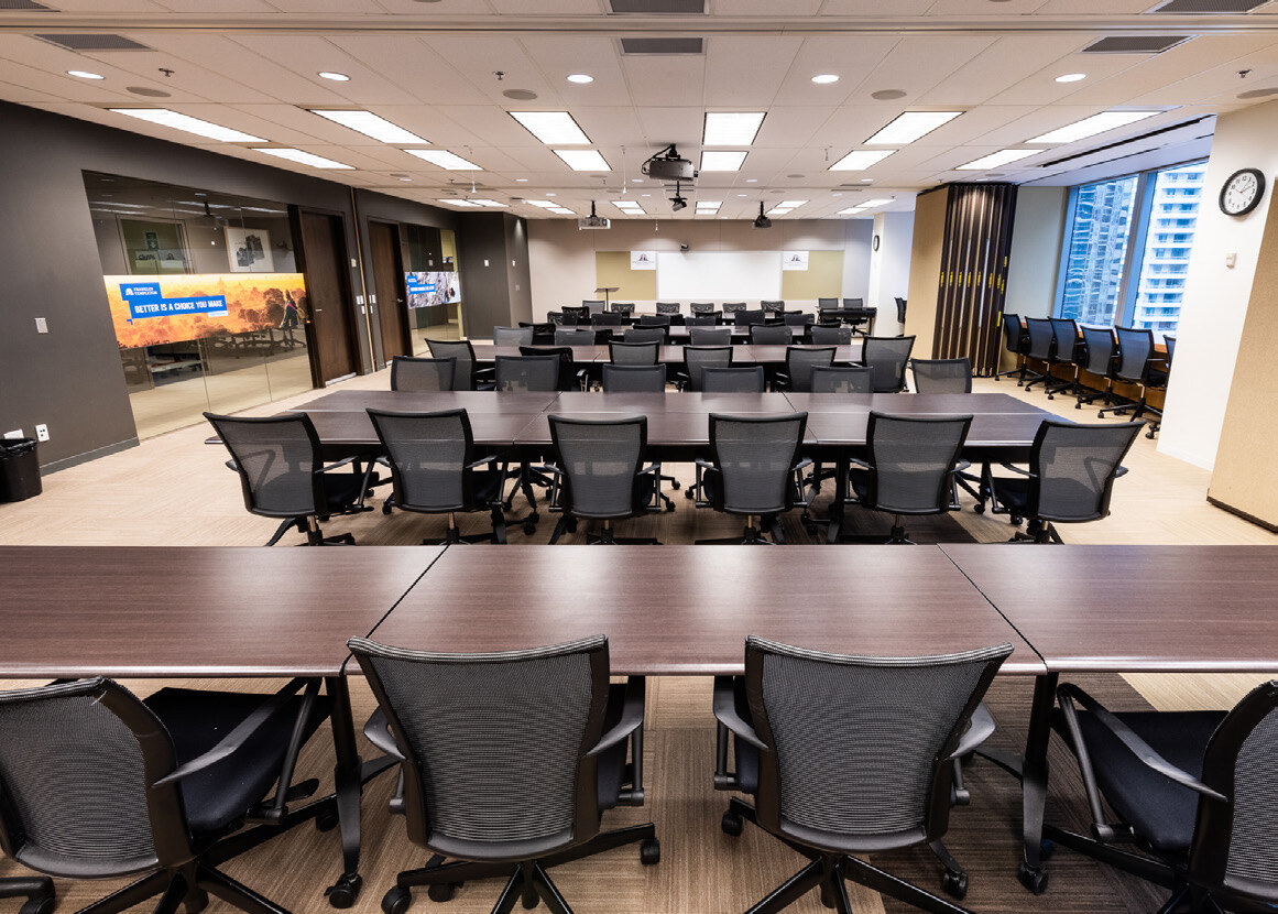 5000 Yonge St, Toronto, ON M2N 7E9 - Ivari Tower | LoopNet Canada