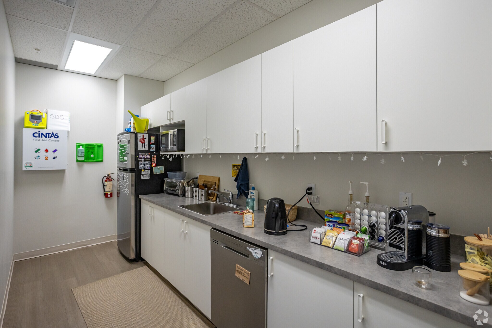 6715 8th St NE, Calgary, AB T2E 7H7 - Deerfoot Atria South | LoopNet Canada