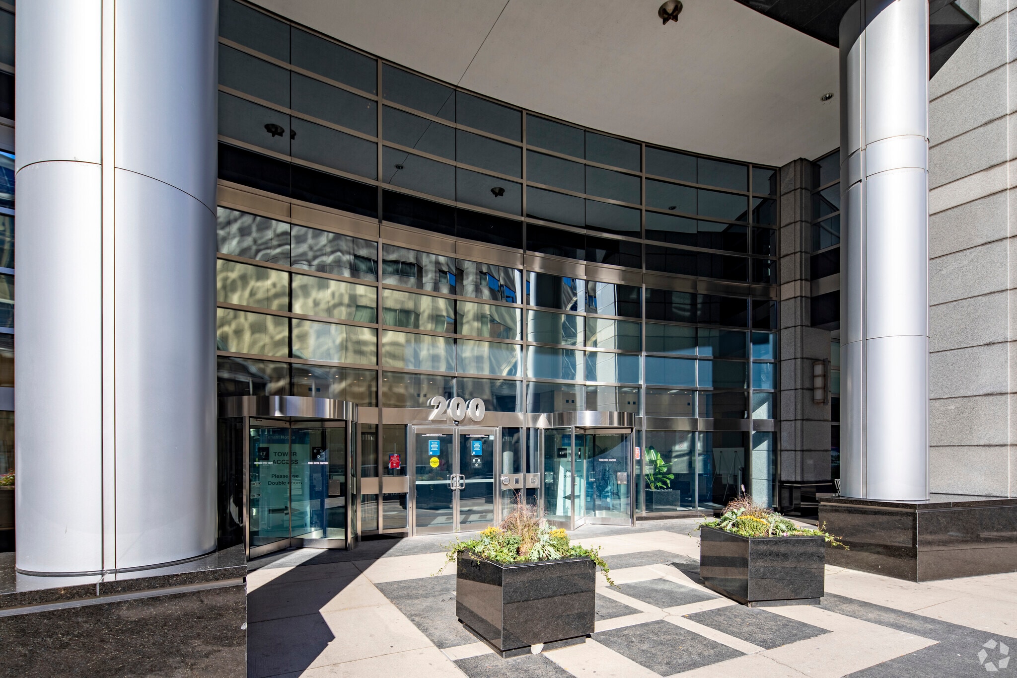 200 Front St W, Toronto, ON M5V 3K2 - Simcoe Place | LoopNet Canada