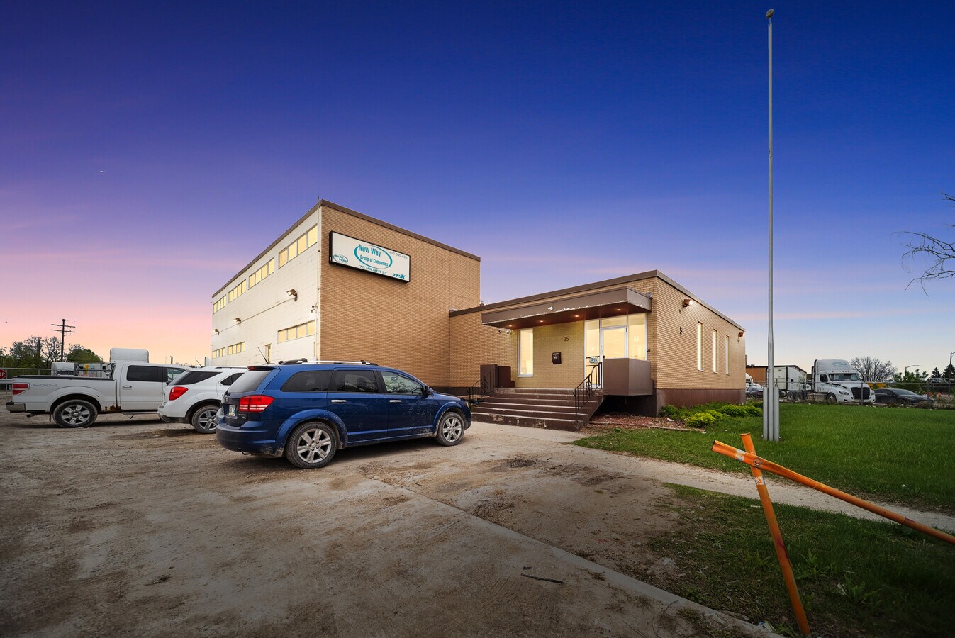 75 Milner St, Winnipeg, MB R2X 2P7 | LoopNet Canada