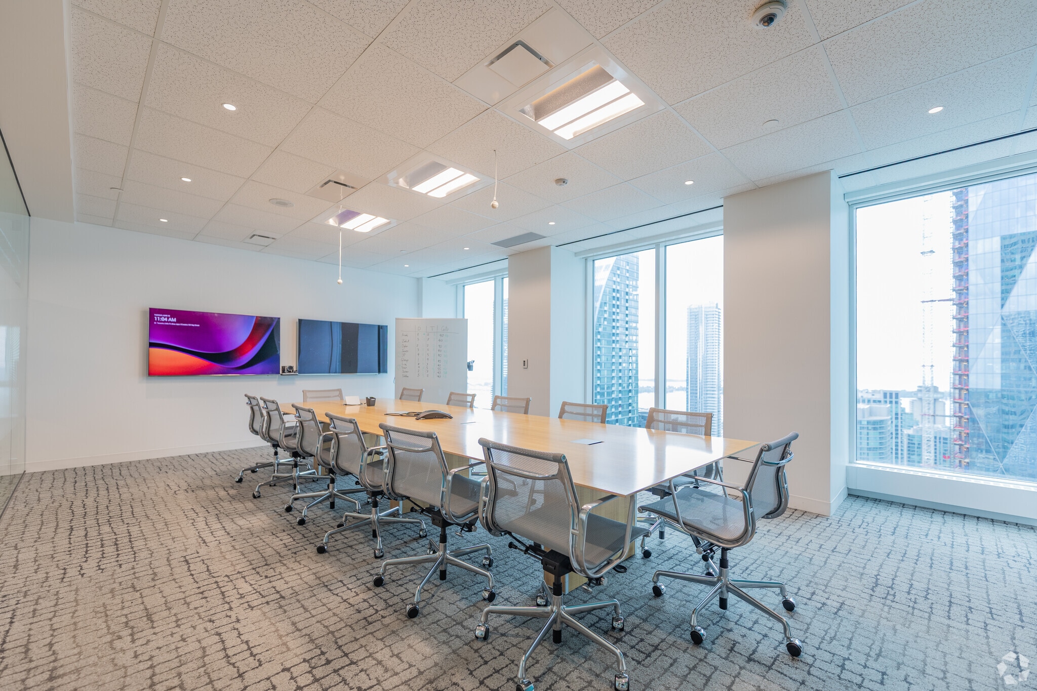 181 Bay St, Toronto, ON M5J 2T3 - Bay Wellington Tower | LoopNet Canada