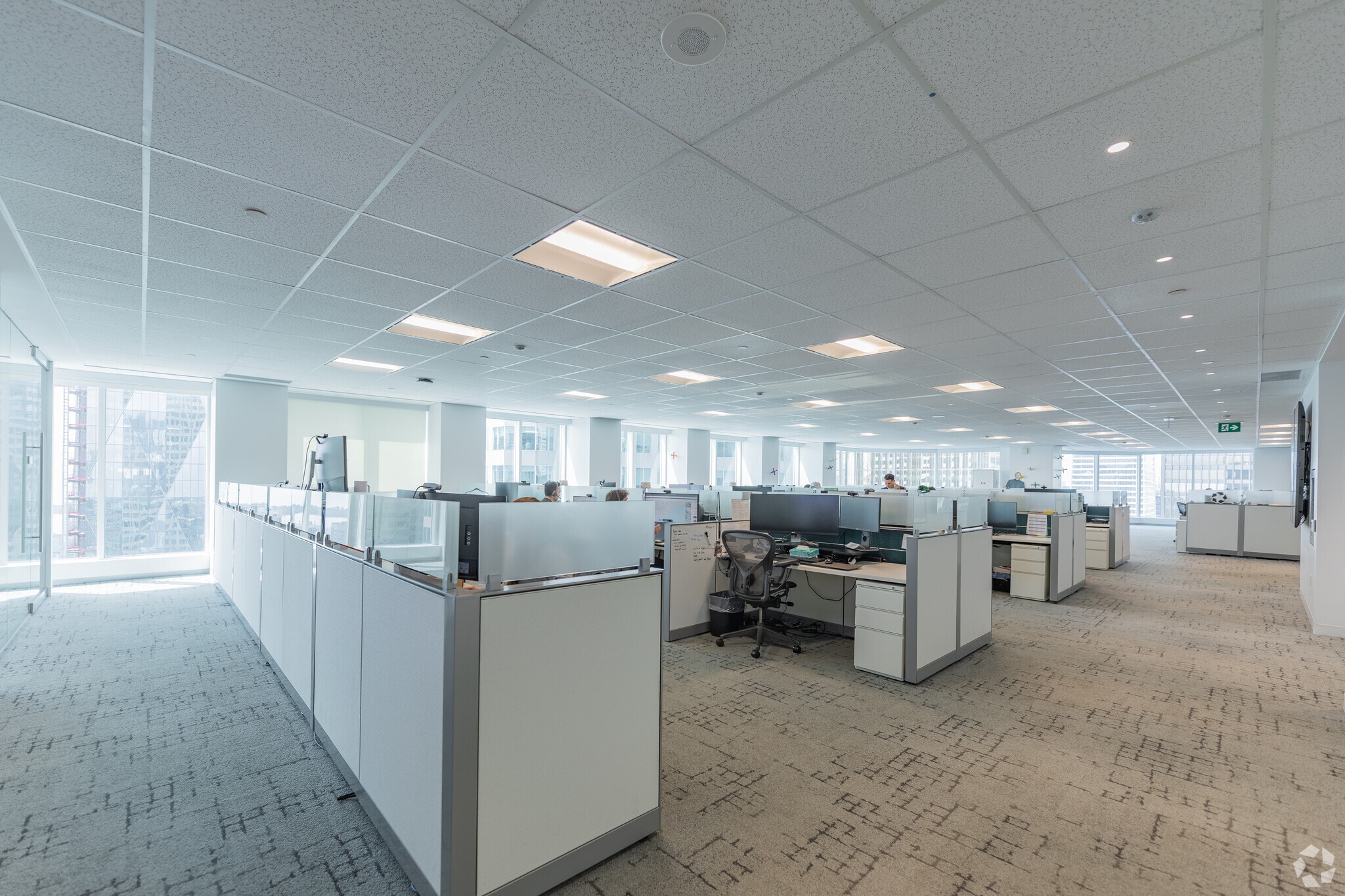 181 Bay St, Toronto, ON M5J 2T3 - Bay Wellington Tower | LoopNet Canada