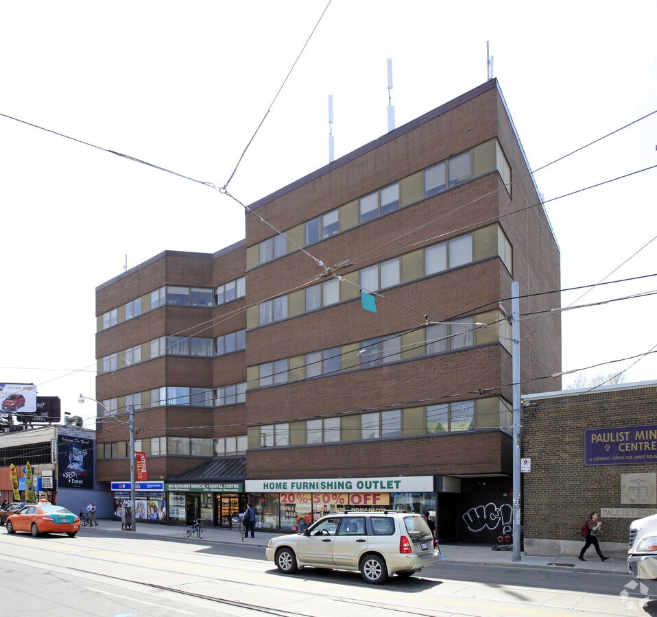 800 Bathurst St, Toronto, ON M5R 3M8 | LoopNet Canada