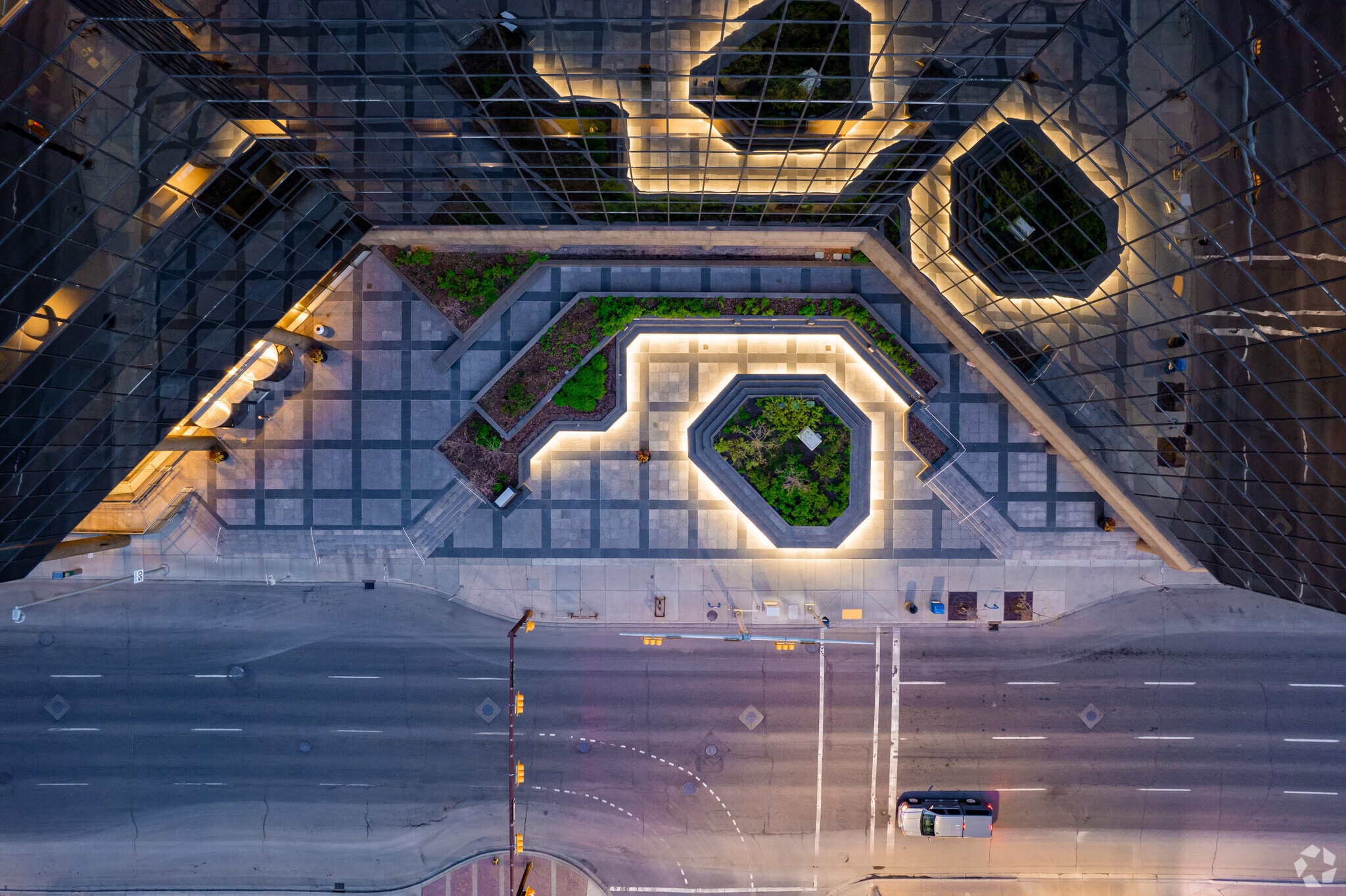 401 9th Ave SW, Calgary, AB T2P 3C5 - Gulf Canada Square | LoopNet Canada