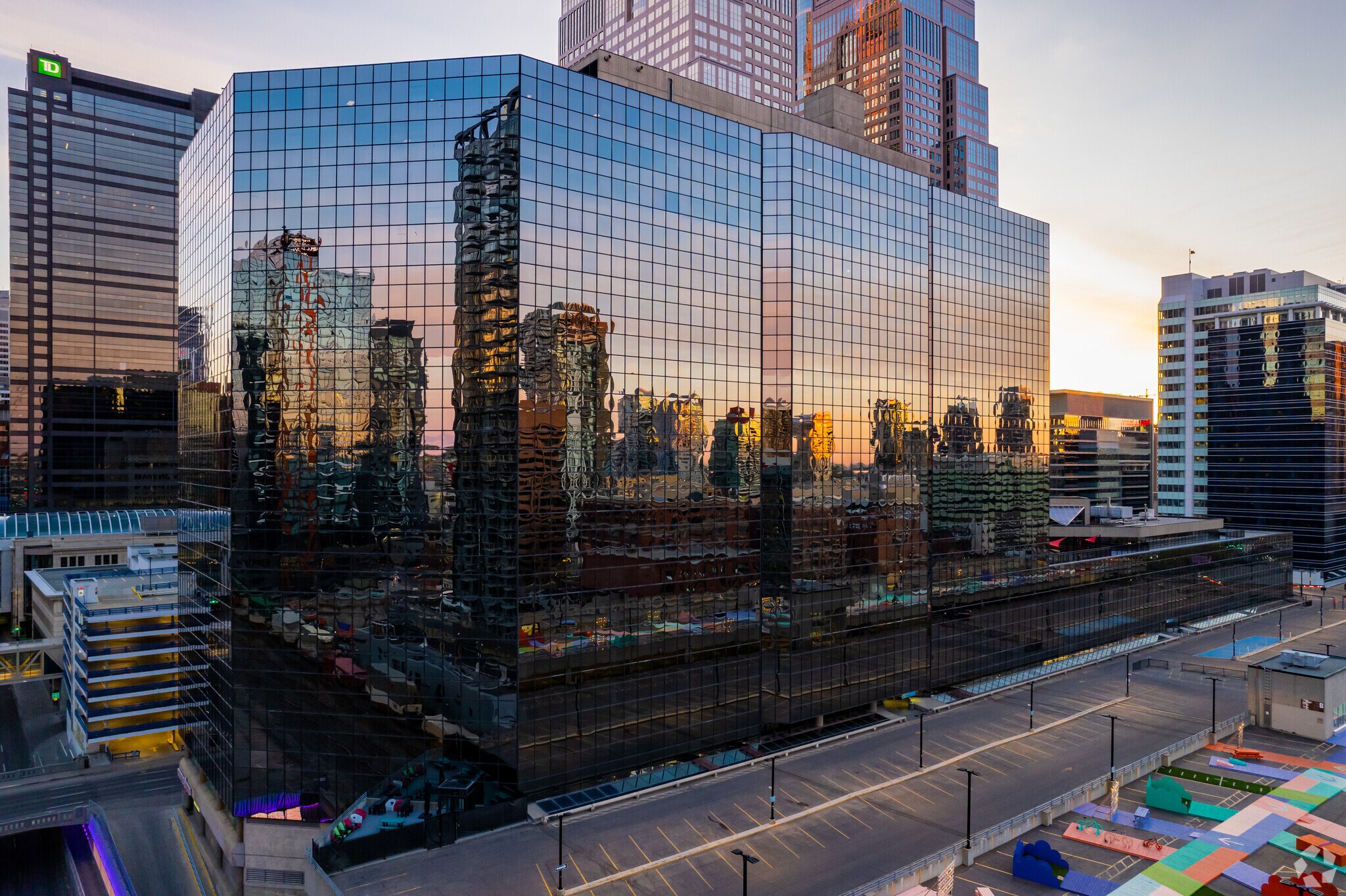 401 9th Ave SW, Calgary, AB T2P 3C5 - Gulf Canada Square | LoopNet Canada
