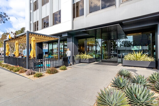 Commercial Properties for Lease in Orange County, CA | LoopNet.ca