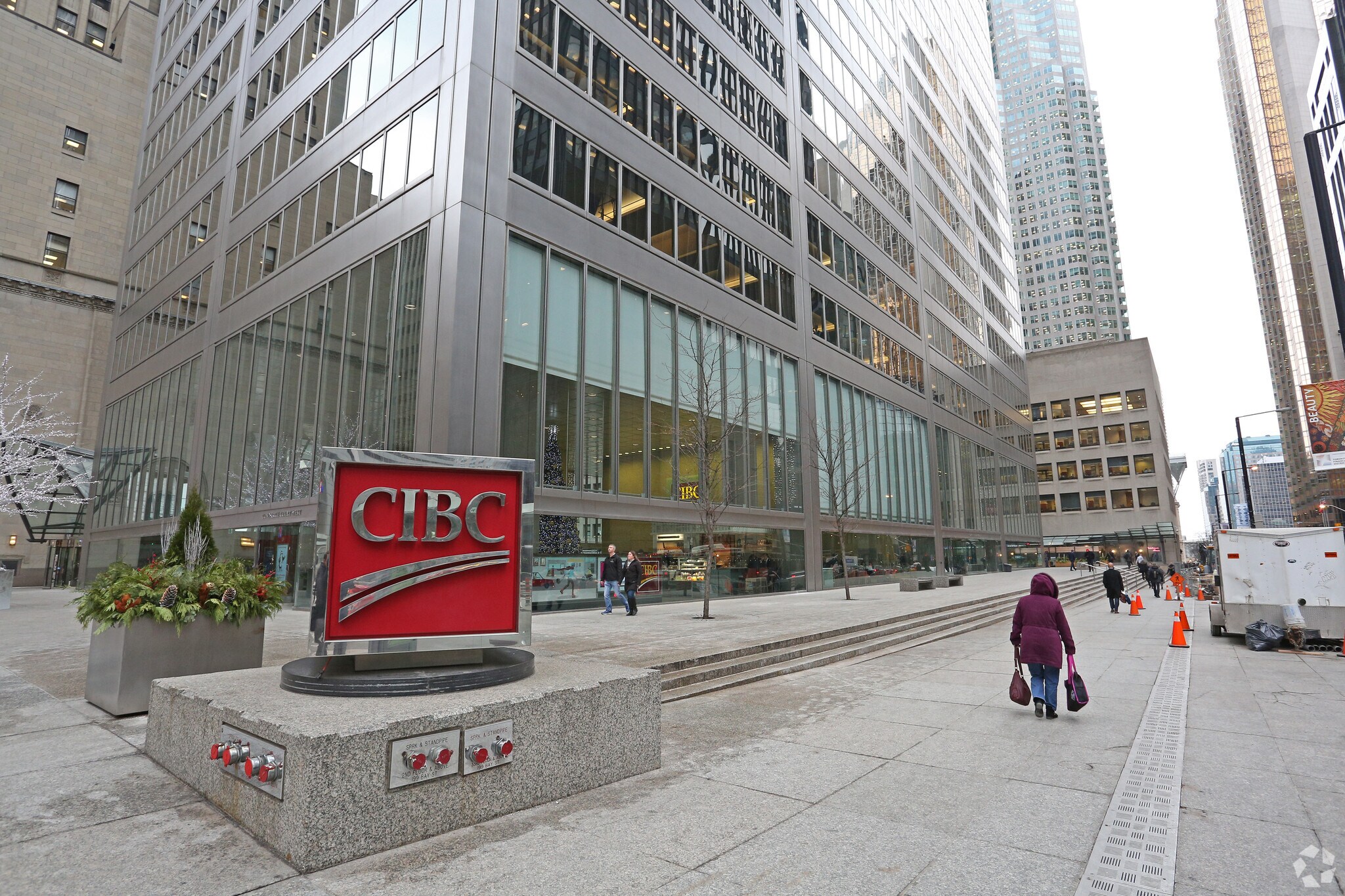 199 Bay St, Toronto, ON M5L 2A1 - Commerce Court West | LoopNet Canada