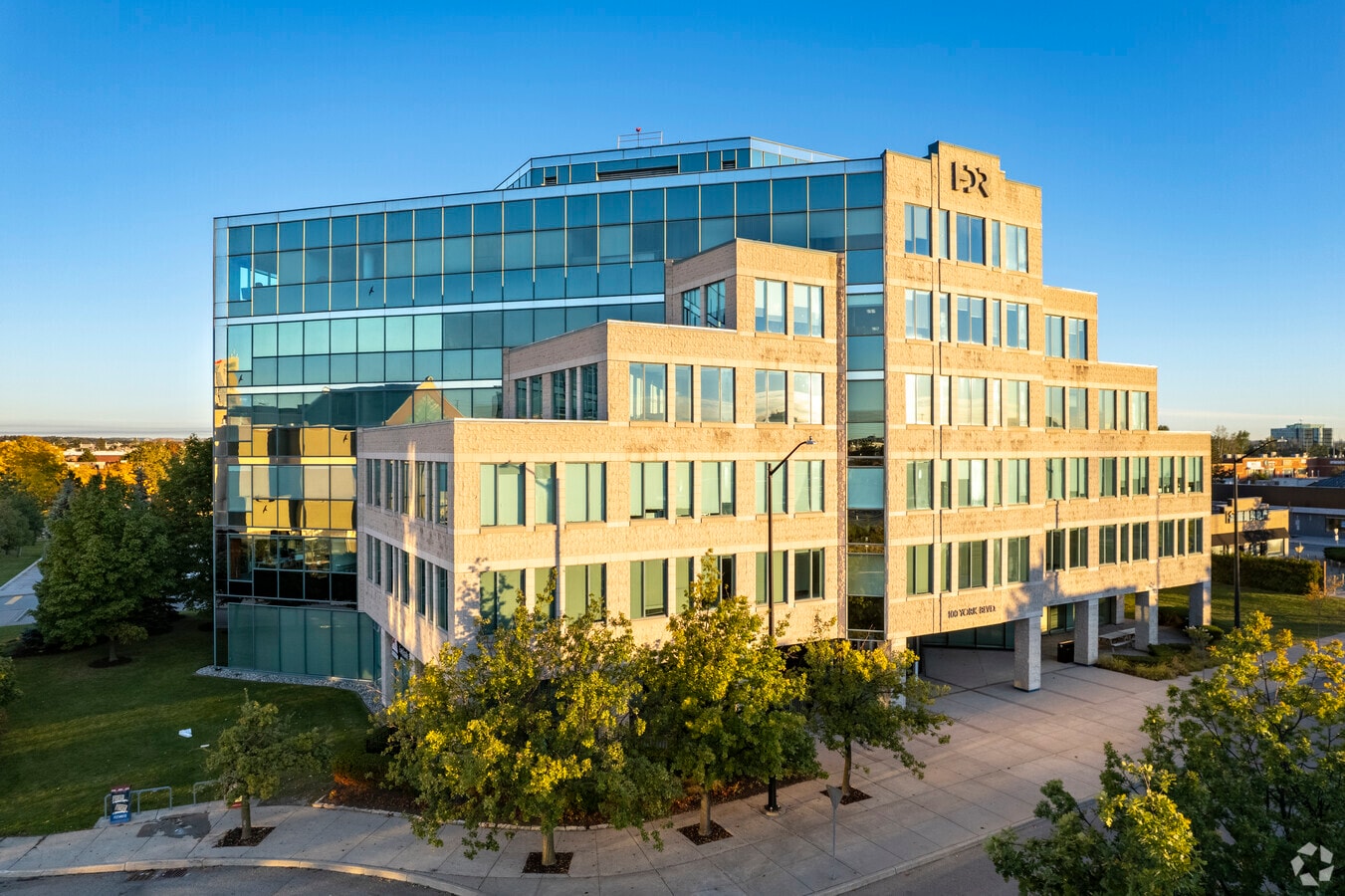 100 York Blvd, Richmond Hill, ON L4B 1J8 - Office for Lease | LoopNet ...
