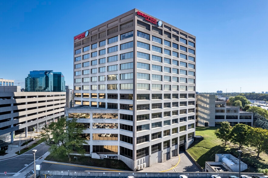 390 Bay St, Toronto, ON M5H 2Y2 - Office for Lease | LoopNet Canada