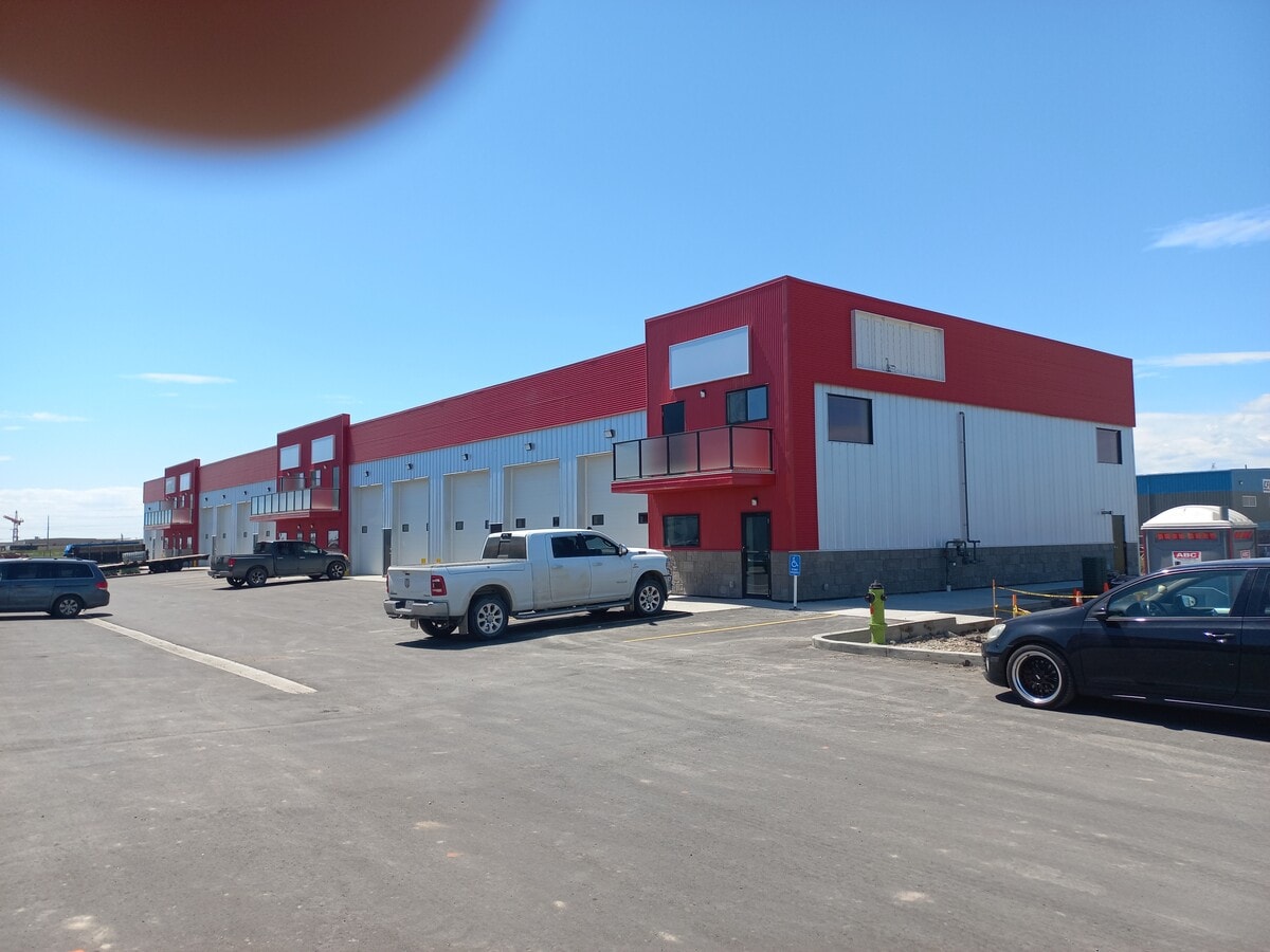 285127 Frontier Rd, Calgary, AB T1X 0N2 - ING BUSINESS PARK | LoopNet ...