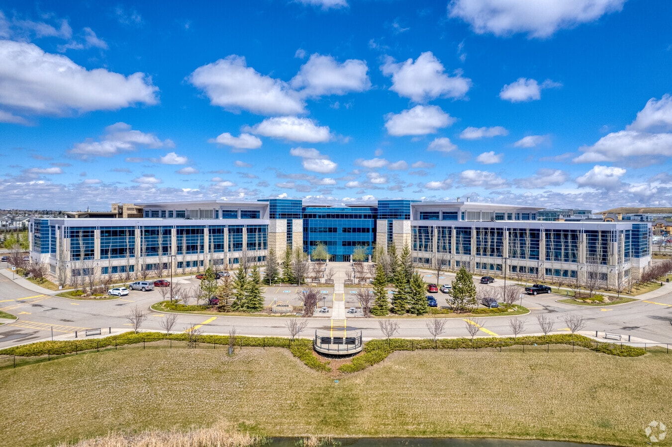205 Quarry Park Blvd SE, Calgary, AB T2C 3E7 | LoopNet Canada