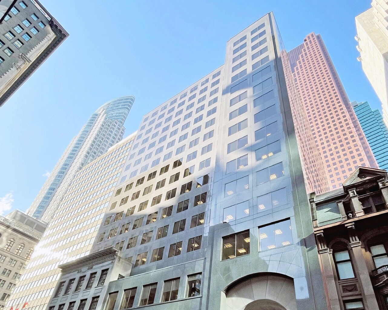 100 Yonge St, Toronto, ON M5C 2W1 - Office for Lease | LoopNet Canada