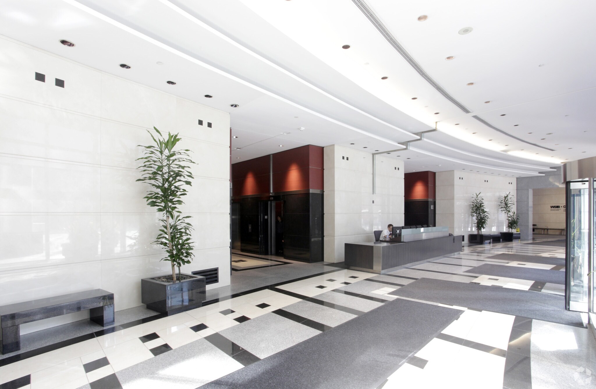 200 Front St W, Toronto, ON M5V 3K2 - Simcoe Place | LoopNet Canada