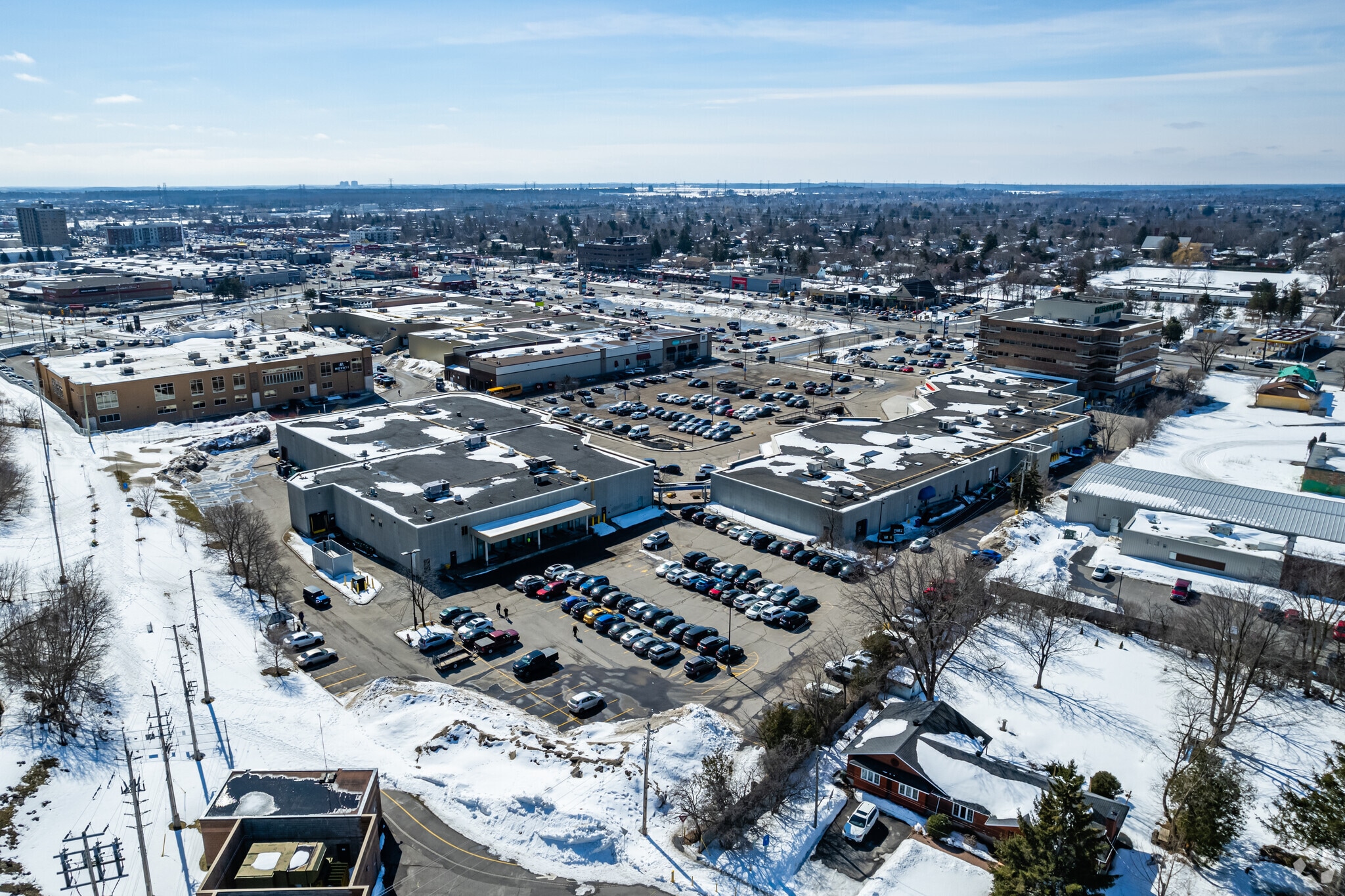 1547 Merivale Rd, Ottawa, ON K2G 4V3 - Emerald Plaza | LoopNet Canada