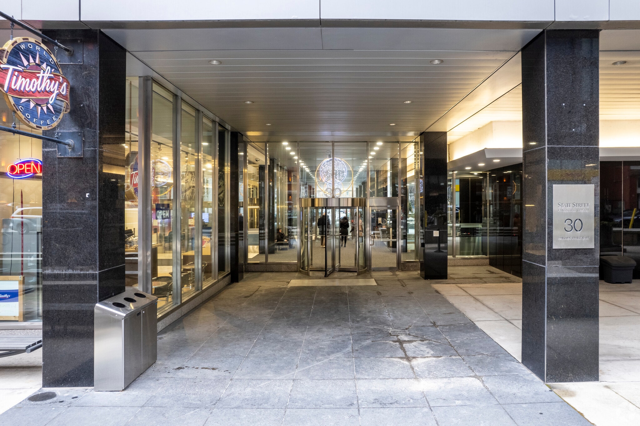 30 Adelaide St E, Toronto, ON M5C 3G6 - State Street Financial Centre ...