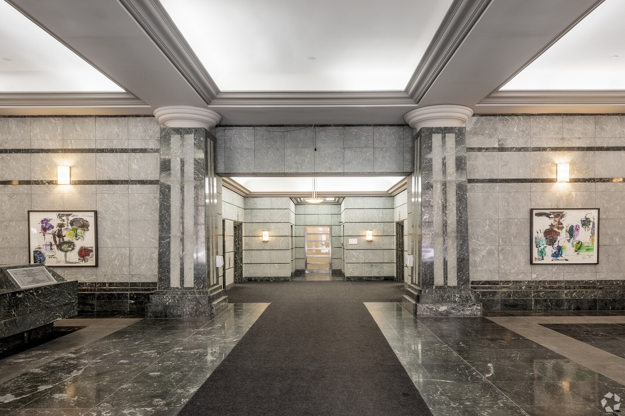 215 Rue Saint-Jacques, Montréal, QC H2Y 1M6 - Dominion Express Building ...