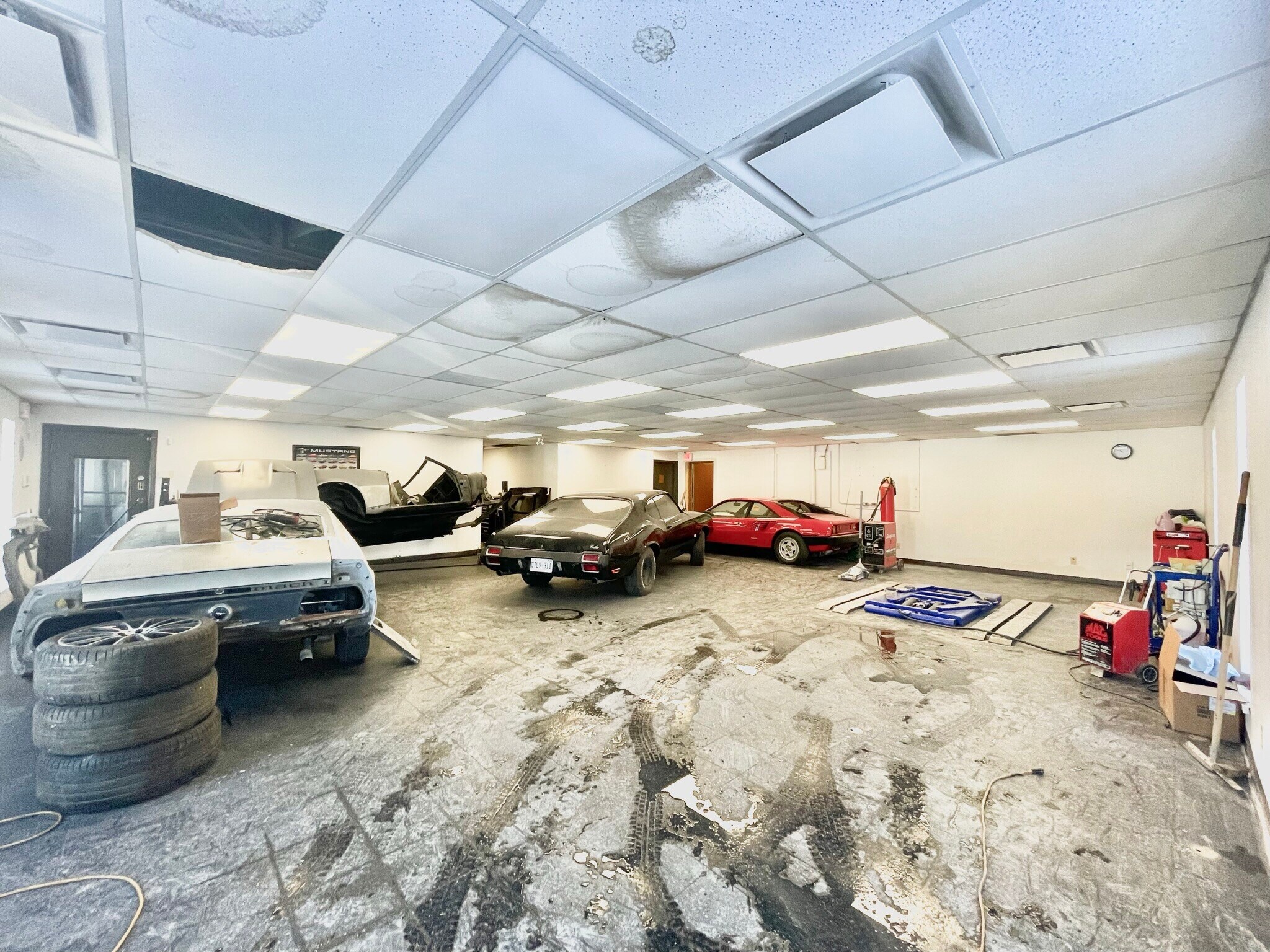 34-36 Bentley Ave, Ottawa, ON K2E 6T8 | LoopNet Canada