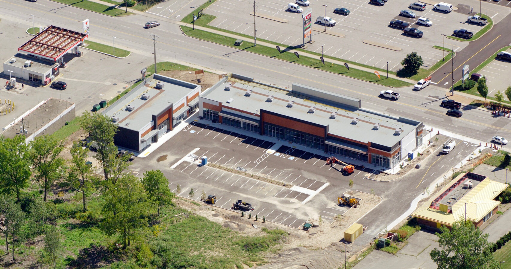 315 Garrison Rd, Fort Erie, ON L2A 1M9 - Peace Plaza | LoopNet Canada