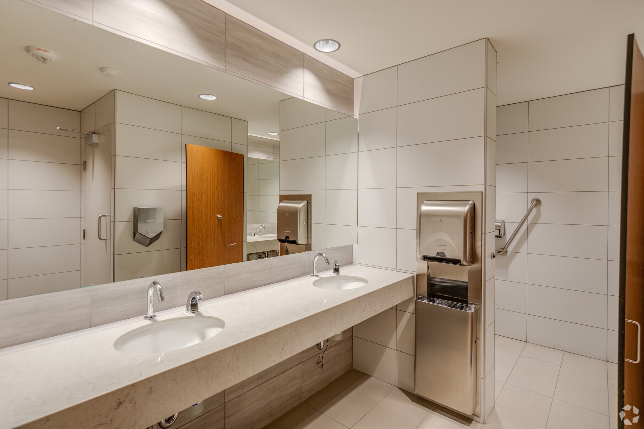 666 Burrard Street, Vancouver, BC V6C 2X8 - Park Place | LoopNet Canada