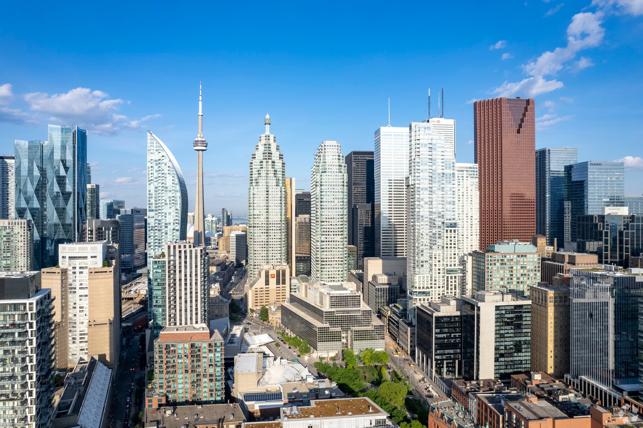 181 Bay St, Toronto, ON M5J 2T3 - Bay Wellington Tower | LoopNet Canada