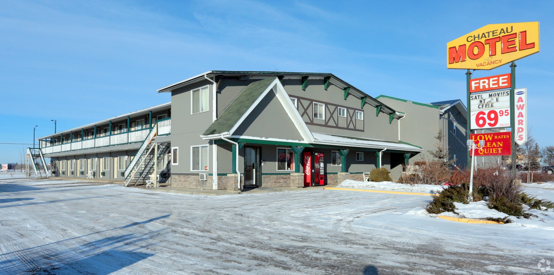 1414 Calgary Trl SW, Edmonton, AB T6W 1A1 - Chateau Motel | LoopNet Canada