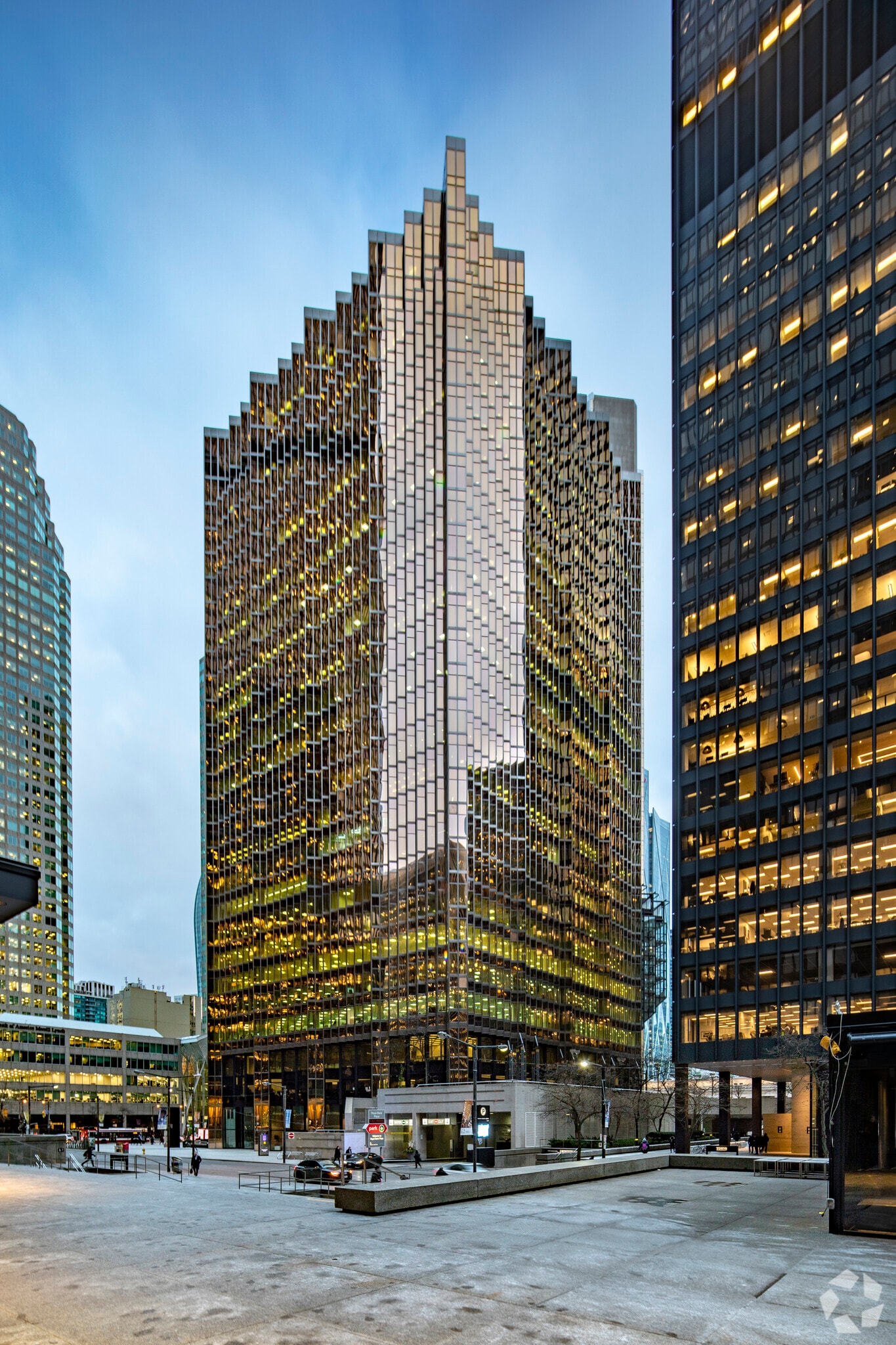 200 Bay St, Toronto, ON M5J 2J5 - Royal Bank Plaza - North Tower ...