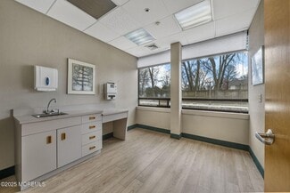 Franklin Park Live-Work Spaces for Sale | LoopNet