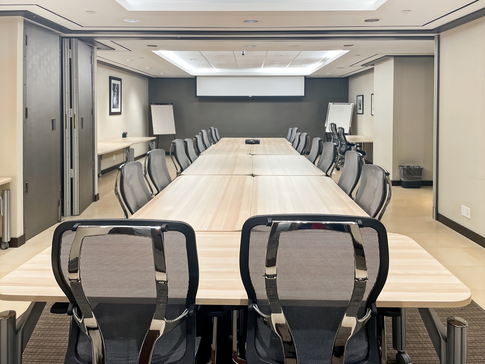 100 King St W, Toronto, ON M5X 1C9 - First Canadian Place | LoopNet Canada