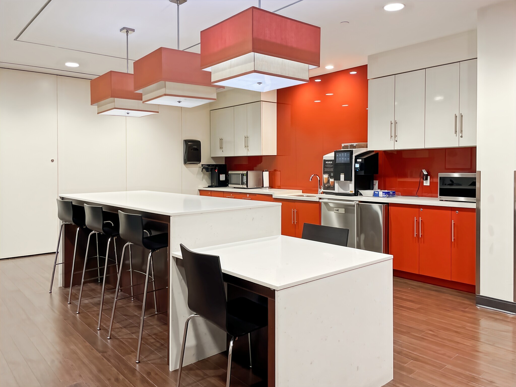 100 King St W, Toronto, ON M5X 1C9 - First Canadian Place | LoopNet Canada
