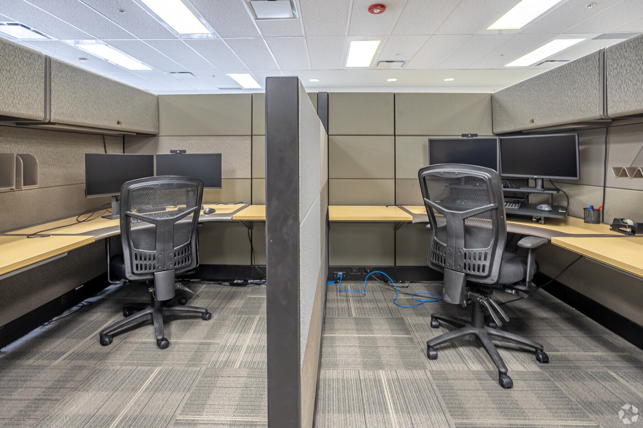 6715 8th St NE, Calgary, AB T2E 7H7 - Deerfoot Atria South | LoopNet Canada